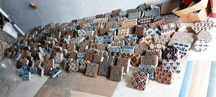 Ajrakhpur And The Art of Ajrakh Block Printing – Petals India